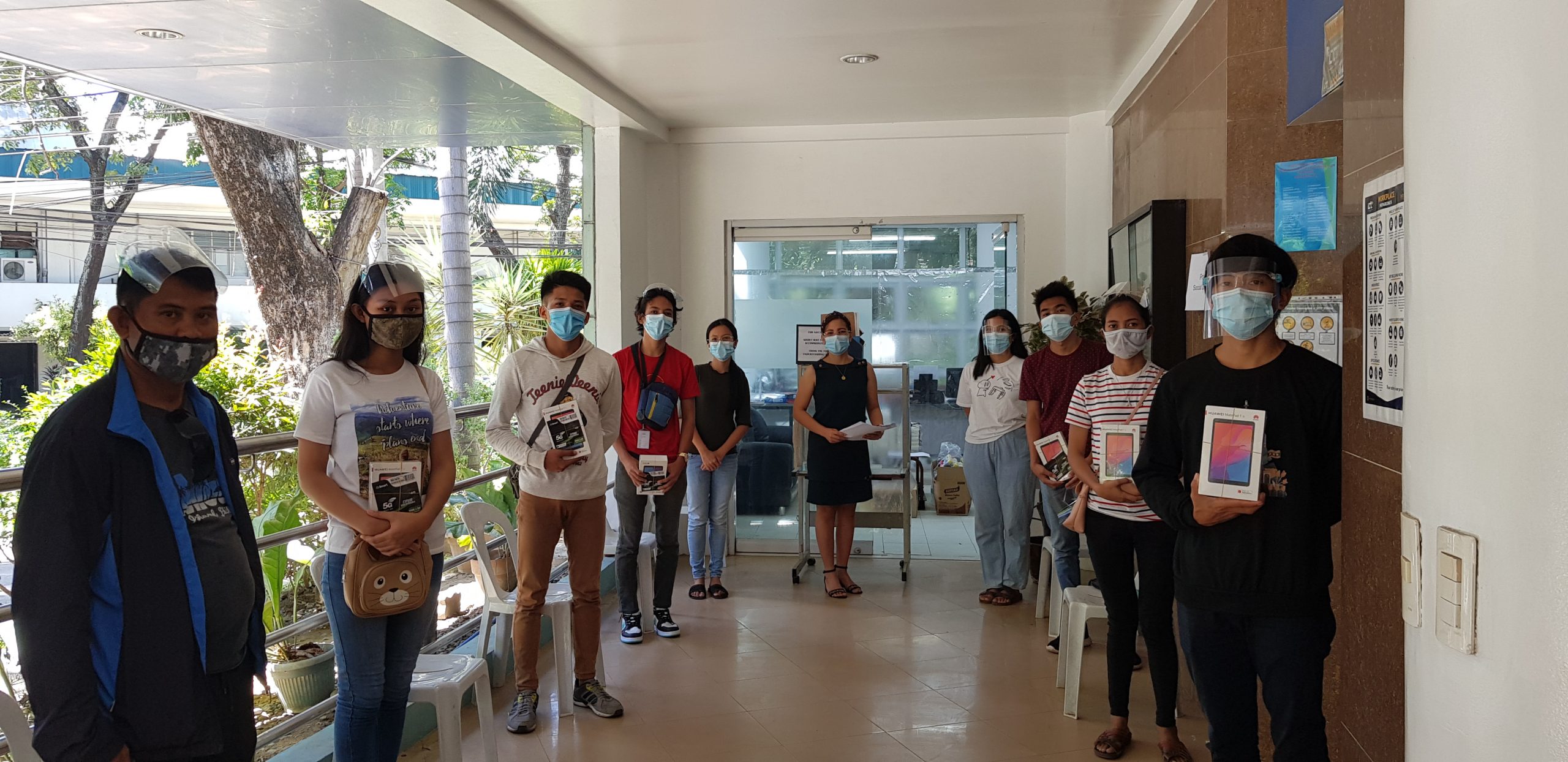 Initial 100 students receive tablets for online classes in USTP CDO ...