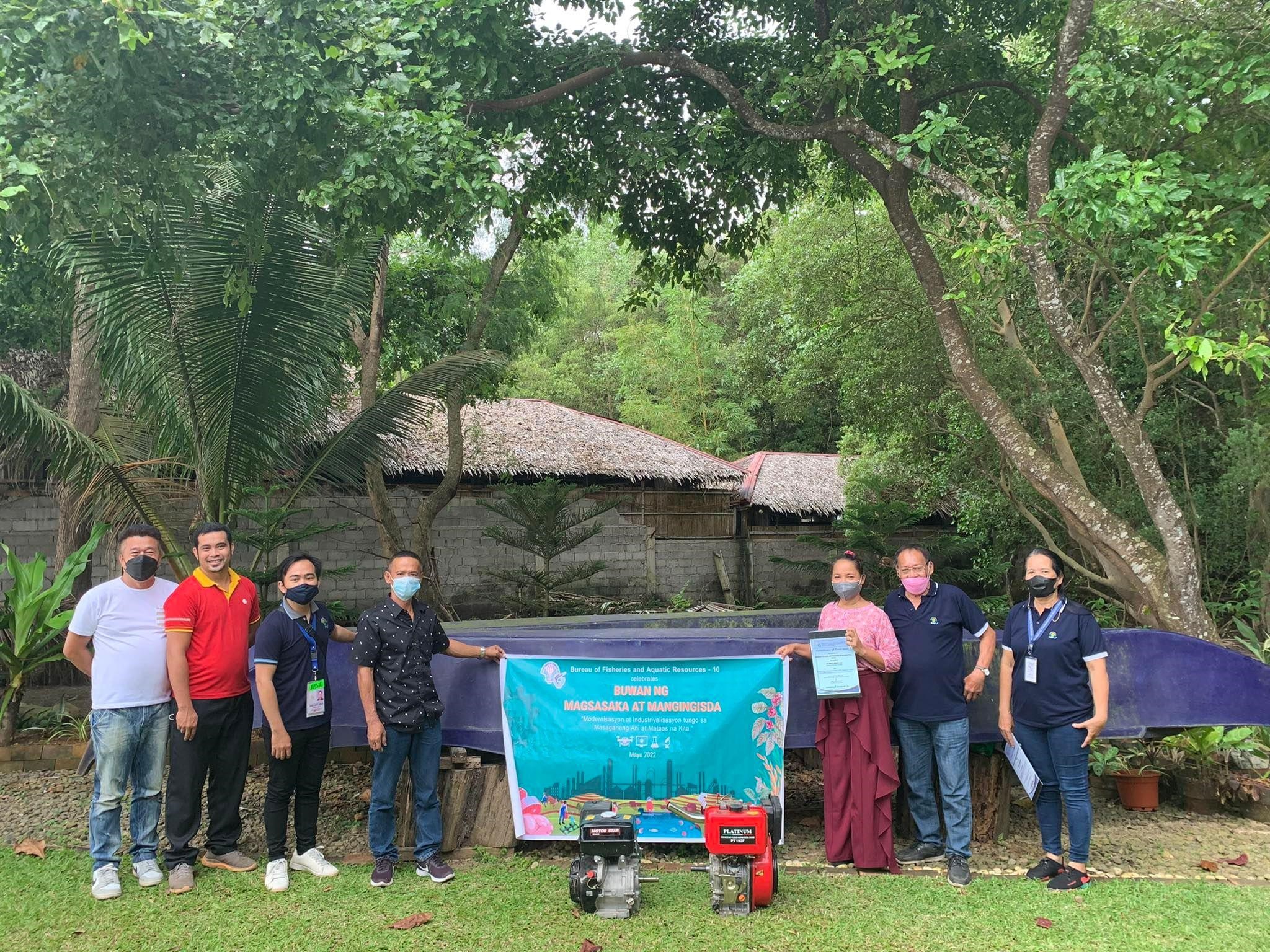 USTP Panaon receives 2 FRP boats with accessories from BFAR 10 ...